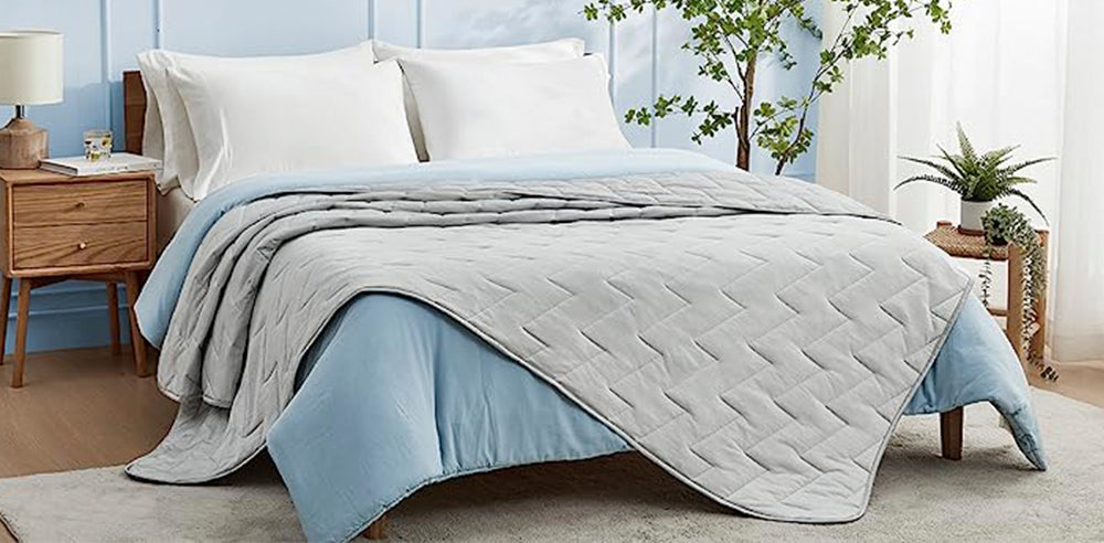 Cooling Comfoter vs. Traditional Quilts: Why Elegear's Cooling Innovat