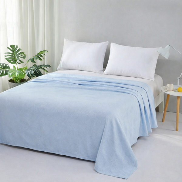 Arc-Chill Bamboo Fiber Cooling Blanket – Breathable Summer Throw for K